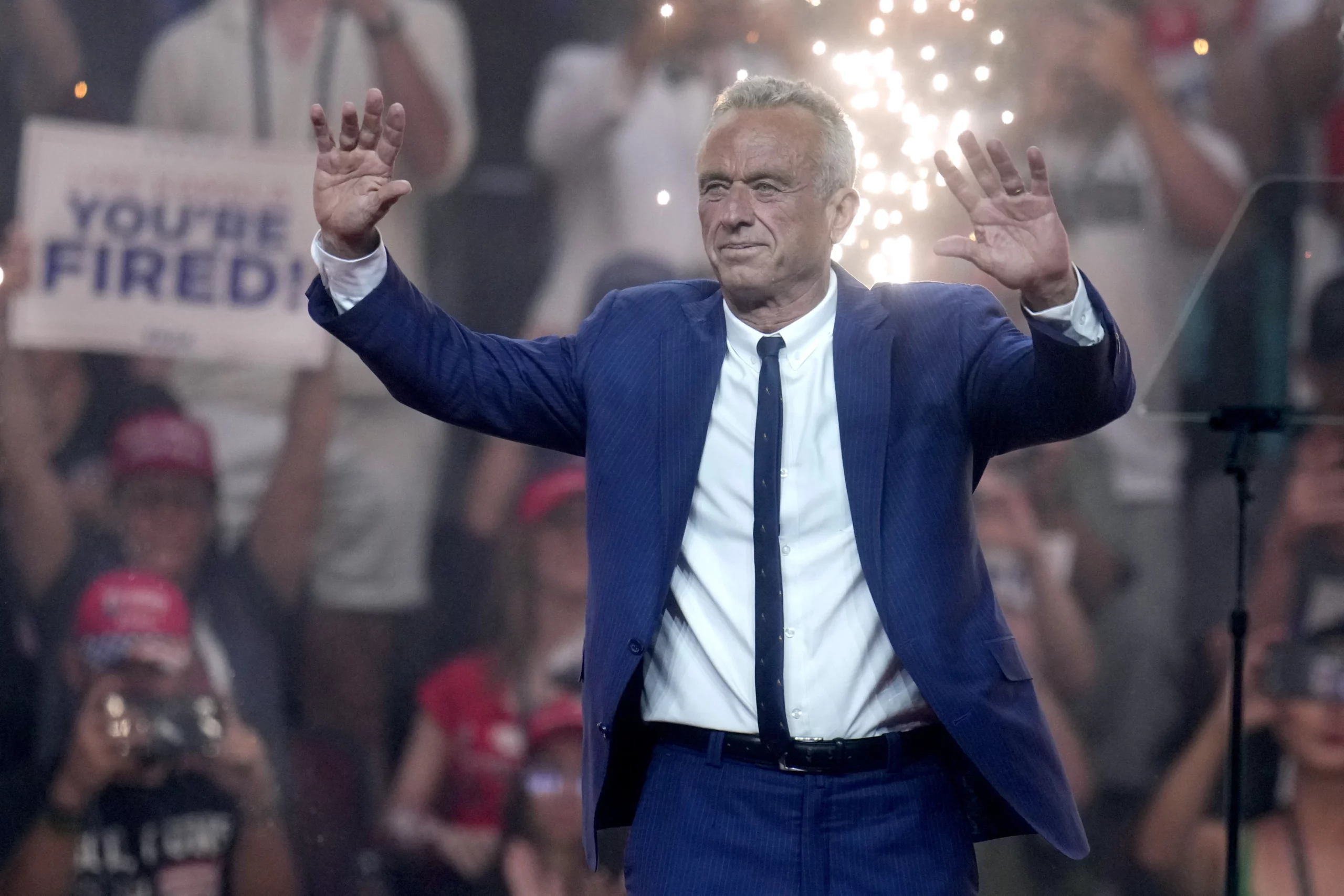 RFK Jr. Receives Hero’s Welcome at Trump Rally in Arizona